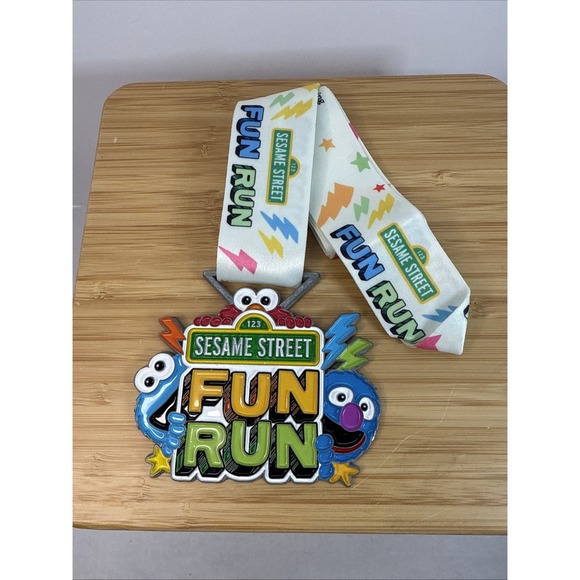 Accessories | Sesame Street Fun Run Race Medal Elmo Cookie Monster ...